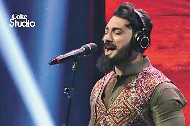 Umair Jaswal Biography, Age, Family, Income - Story.com.pk
