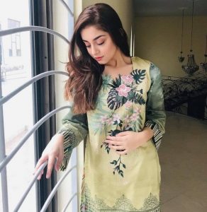 Alizeh Shah Biography, Age, Education, Husband, Boyfriend, Dramas ...