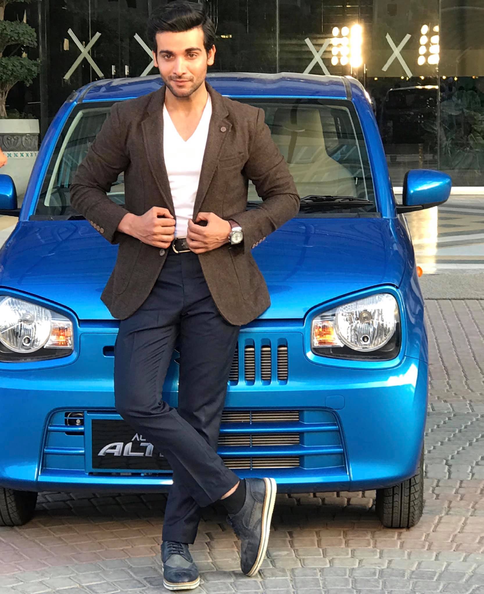 Inayat Khan Biography, Age, Education, Wife - Story.com.pk