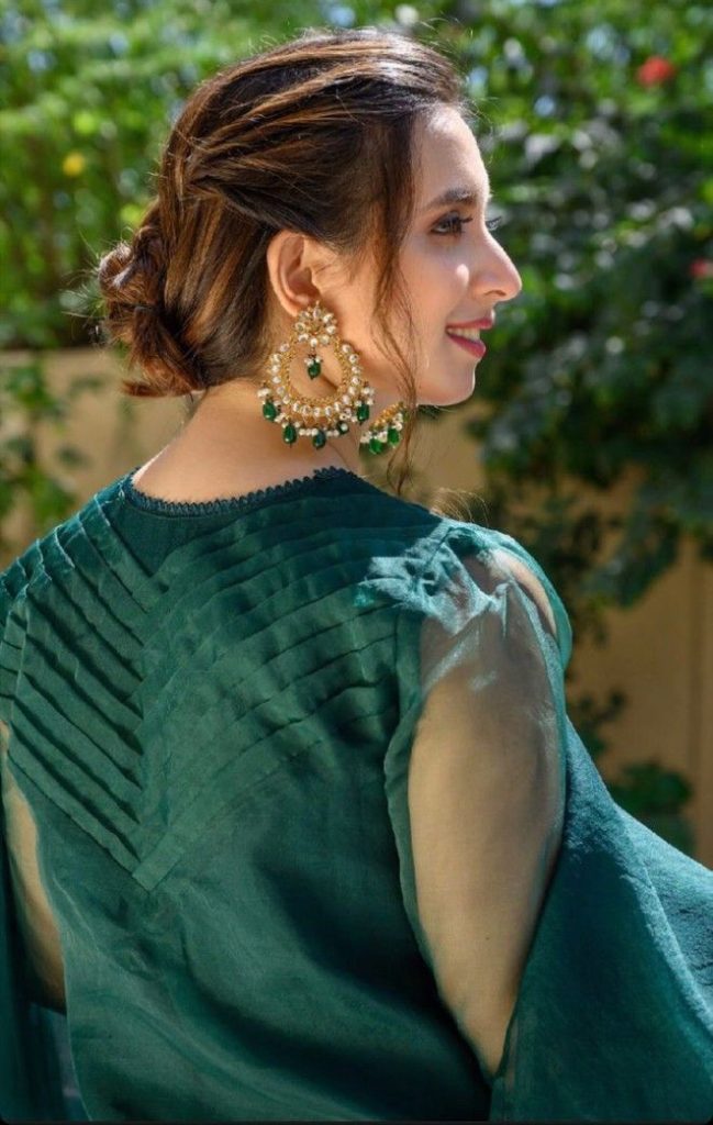 New Back Gala Designs in Pakistan 2025 - Story.com.pk